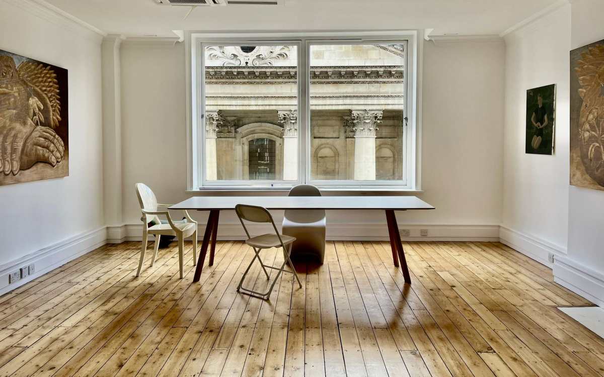 Mayfair photography/videography studio, London | Off-Site | Peerspace