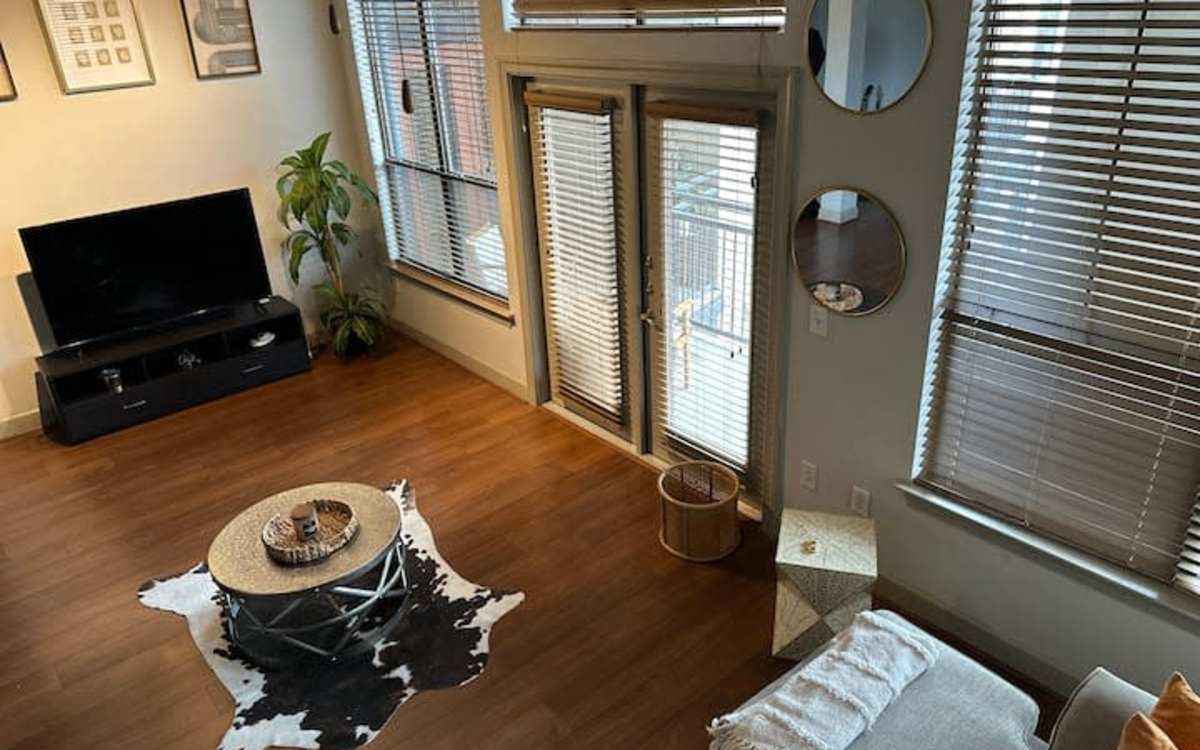 Minimalist Boho Loft, Houston, TX | Production | Peerspace