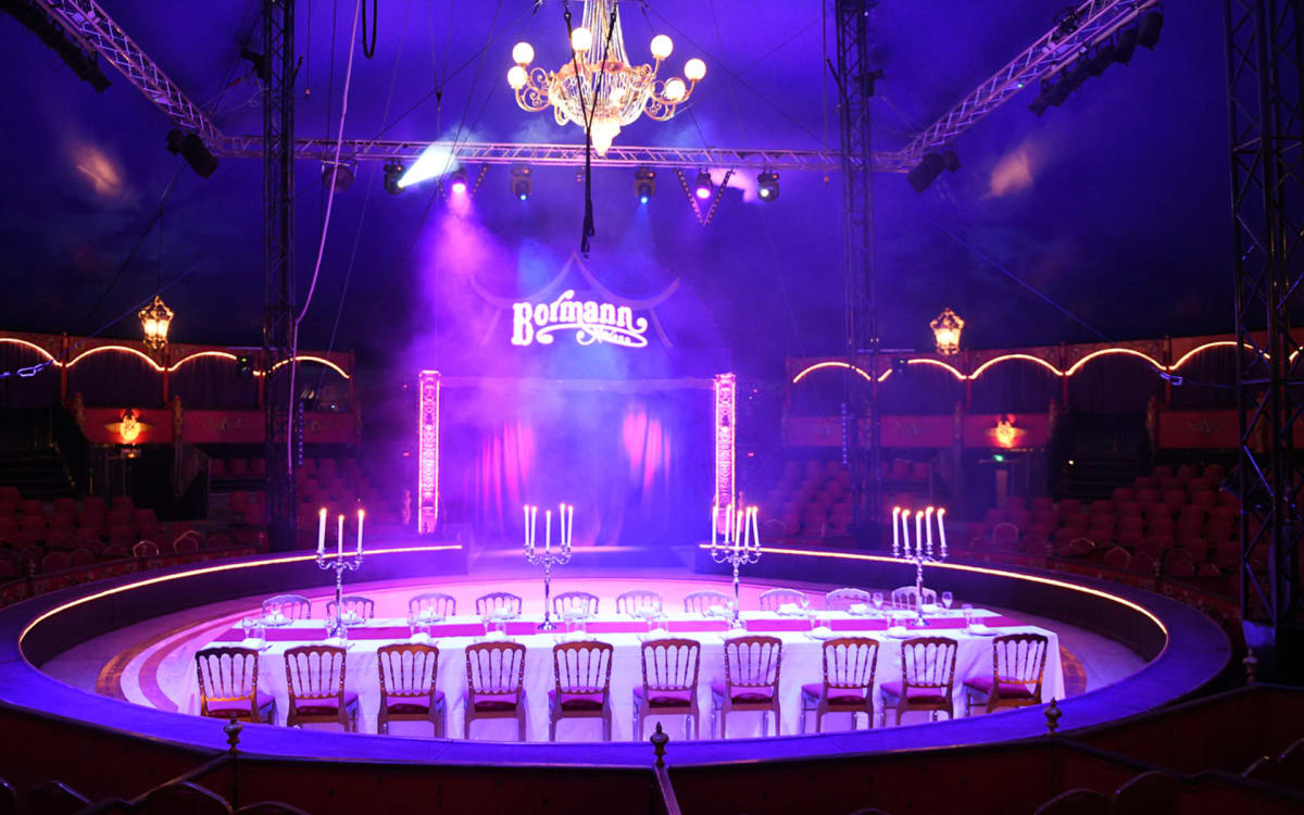 Lieu de réception incroyable dans un cirque permanent privatisable ...