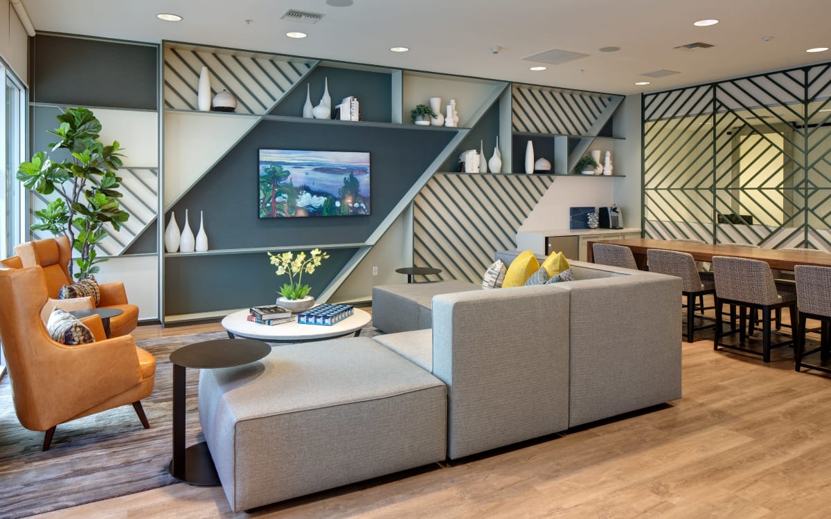 Modern lounge space in Wilshire, Los Angeles, CA | Production | Peerspace