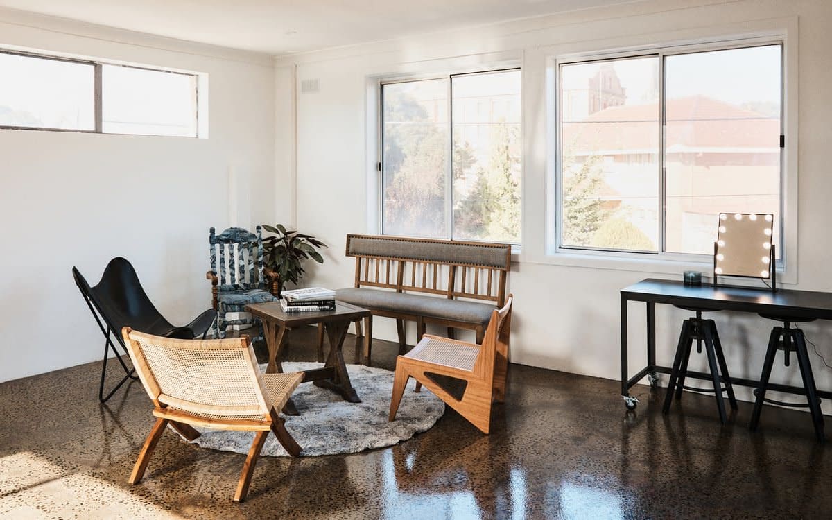 Beautiful Naturally Lit Studio, ALBION | Off-Site | Peerspace