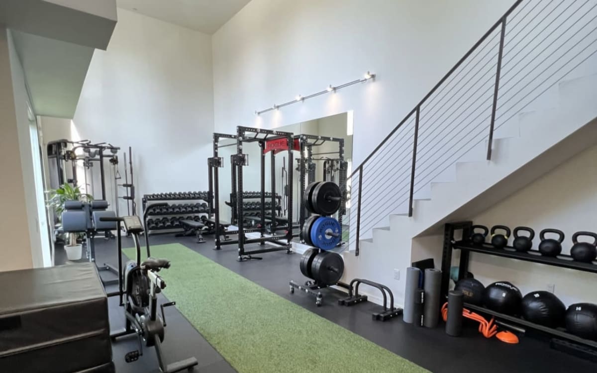 Live/Work Loft Gym LA Valley, North Hollywood, CA | Production | Peerspace