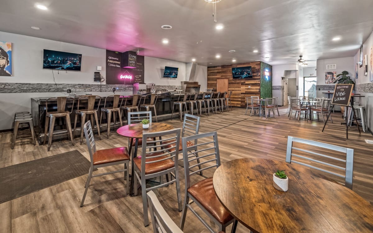 Vibe Lounge | Detroit Vibes Artsy Event Space | Outdoor Patio, Detroit ...