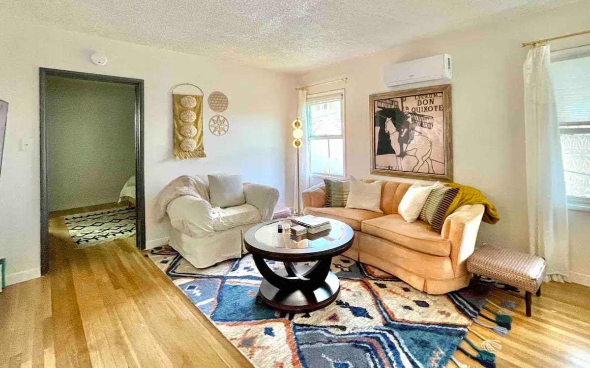 Retro Vibes - Updated 1950s Duplex Unit, Long Beach, CA | Production ...