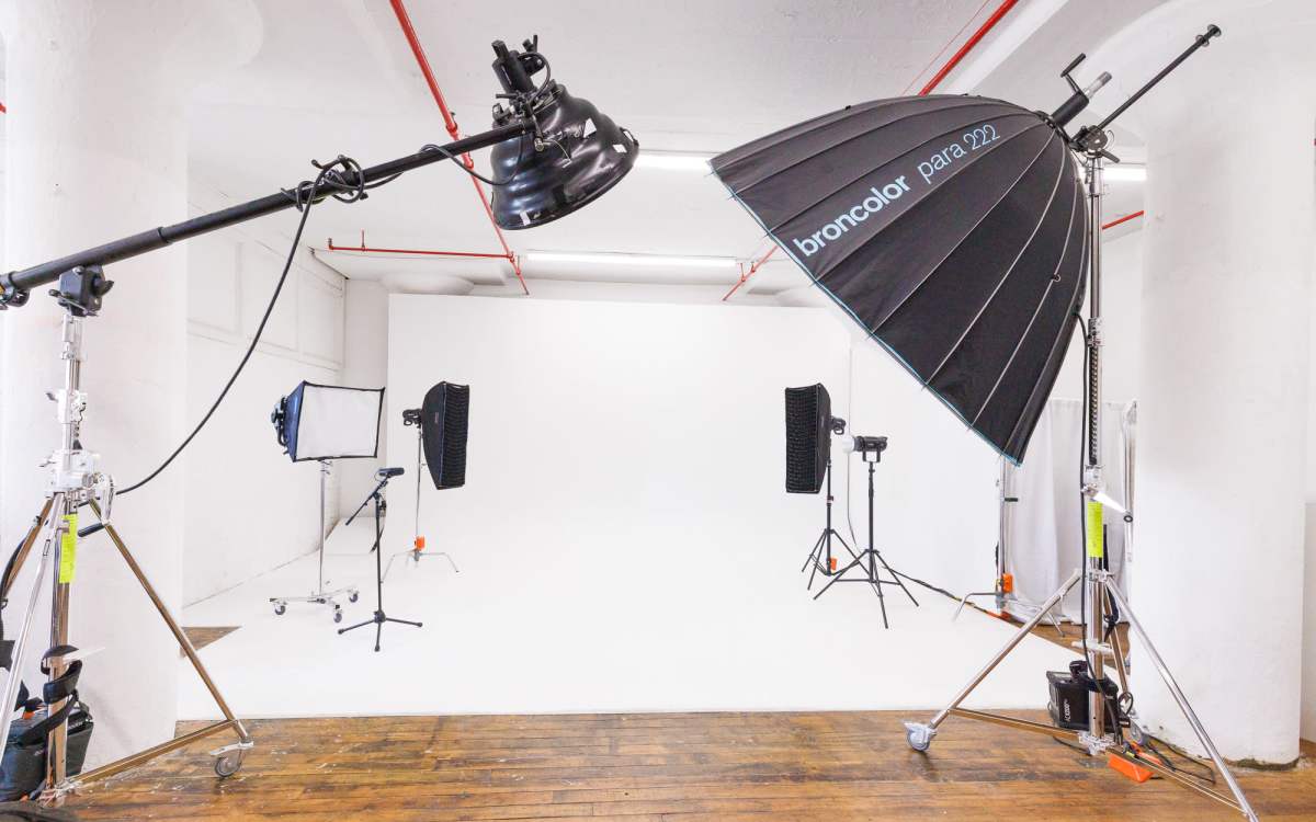 Modern Room Studio for Visual Content Creation and Audio Sessions ...