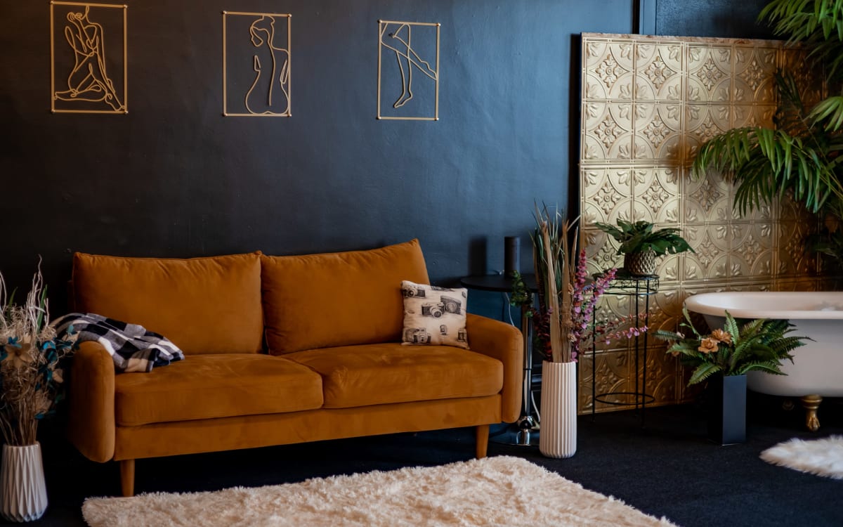 Moody Boudoir Studio, Toledo, OH | Production | Peerspace