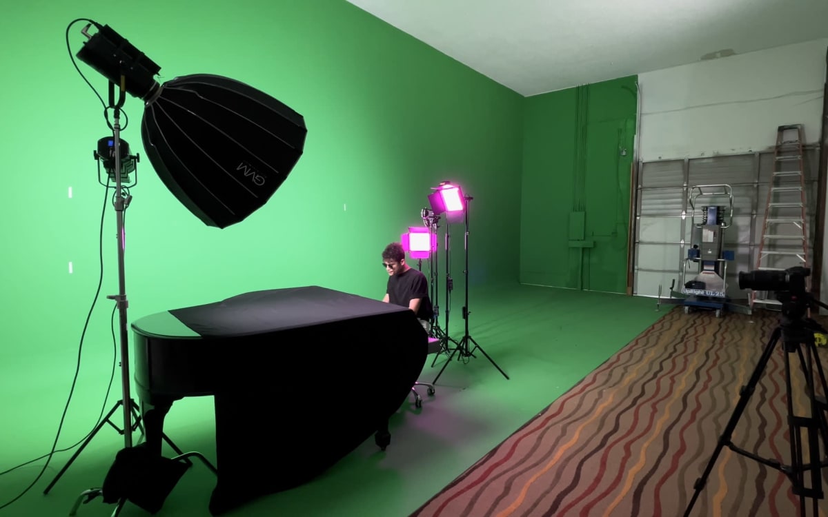 Massive Green Screen/ White Cyclorama in Industrial area, Spokane, WA ...