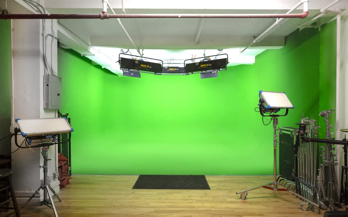 Chelsea's Premier Cycwall Soundstage (Green Screen Cyclorama is Prelit ...