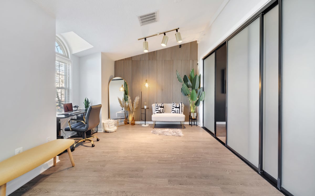 24/7 Luxury Photo | Video | Content Studio with Natural Light and Free ...