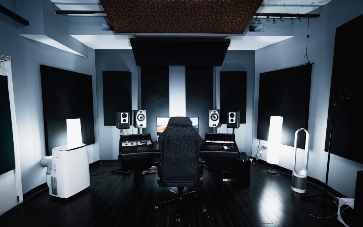 Modern, Retro, & Classic Music Recording Studio, Los Angeles, CA ...