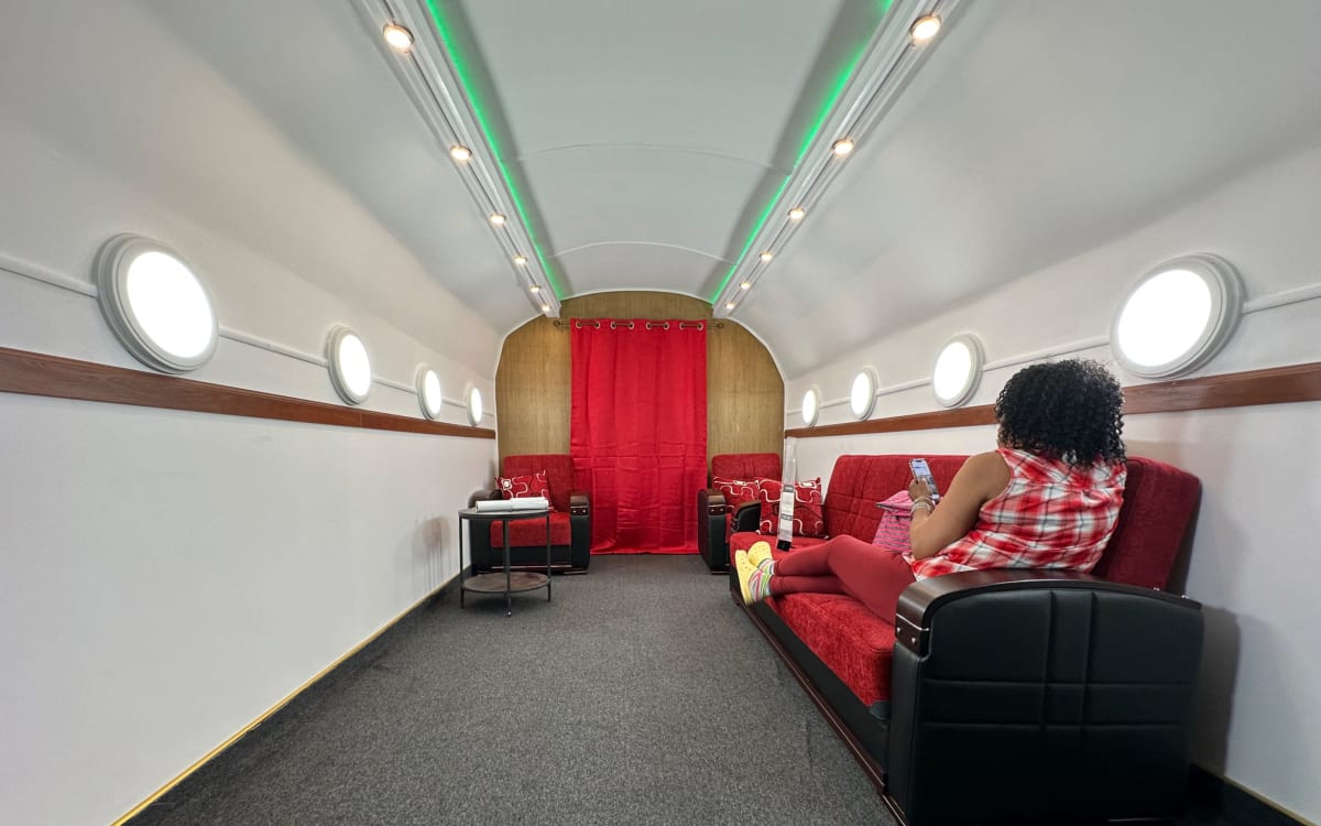 Multi-set Private Jet studio, Copiague, NY | Production | Peerspace