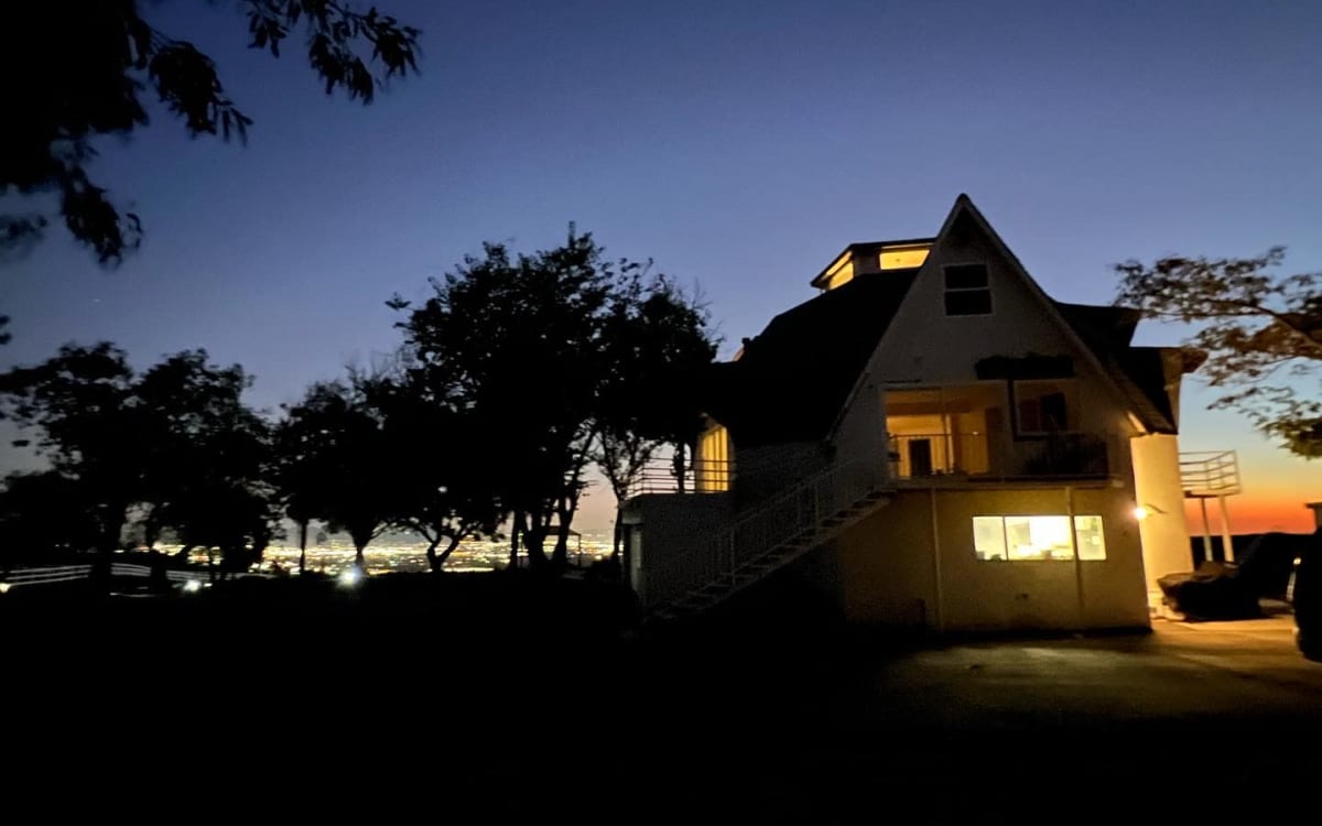 7 acre ranch with 360 degree panoramic views of city and mountain ...