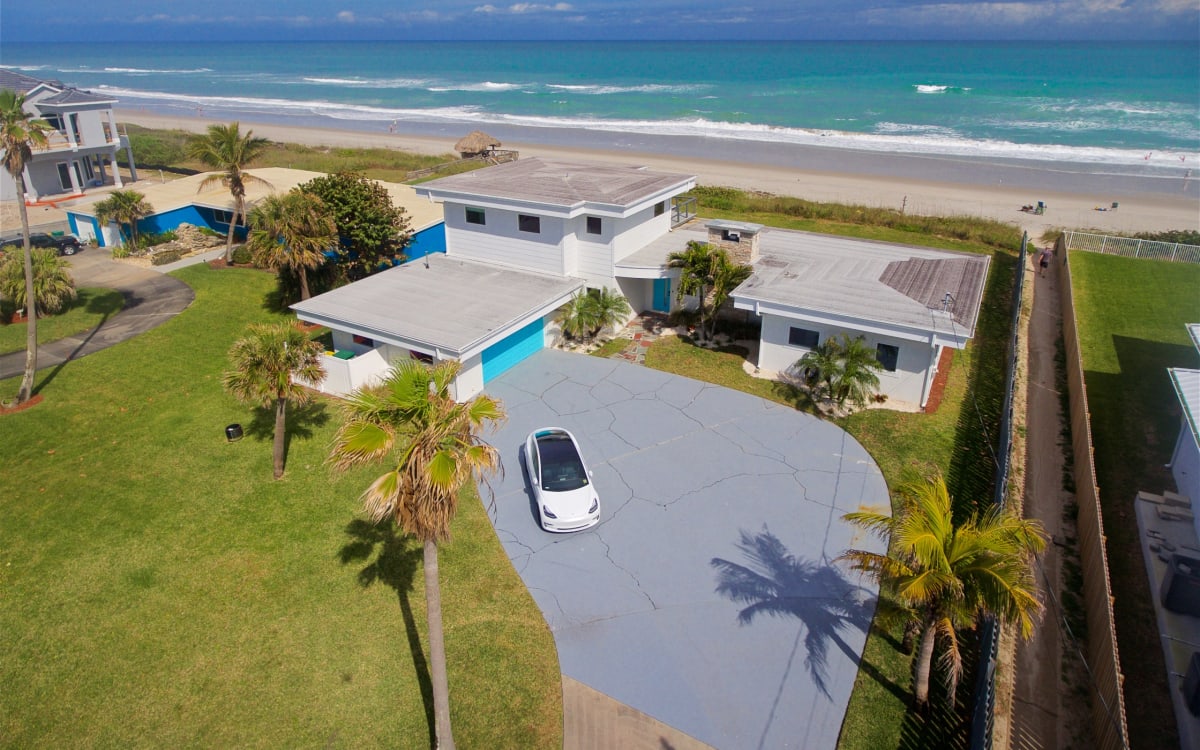 Modern Ocean-front House in the Space Coast, Indialantic, FL ...