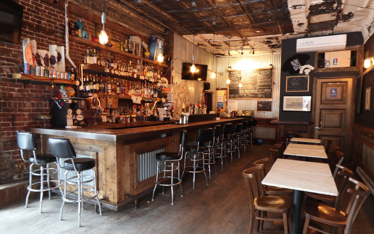 Rustic Corner Bar in Clinton Hill, Brooklyn, NY | Event | Peerspace
