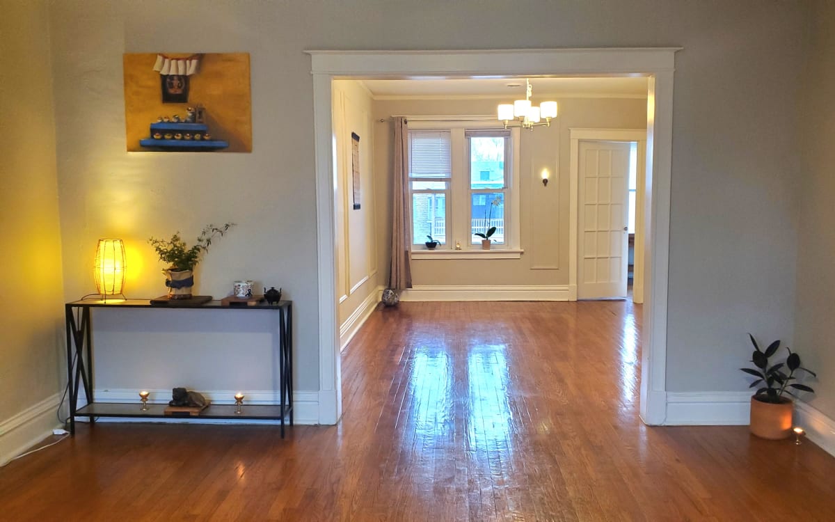 Clayton Calming Home Space- Filled with natural light, Clayton, MO ...