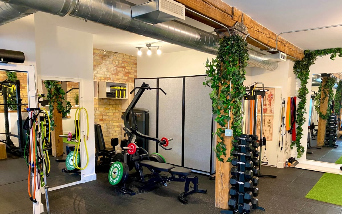 Beautiful fitness studio and gym in downtown Toronto, Toronto ...