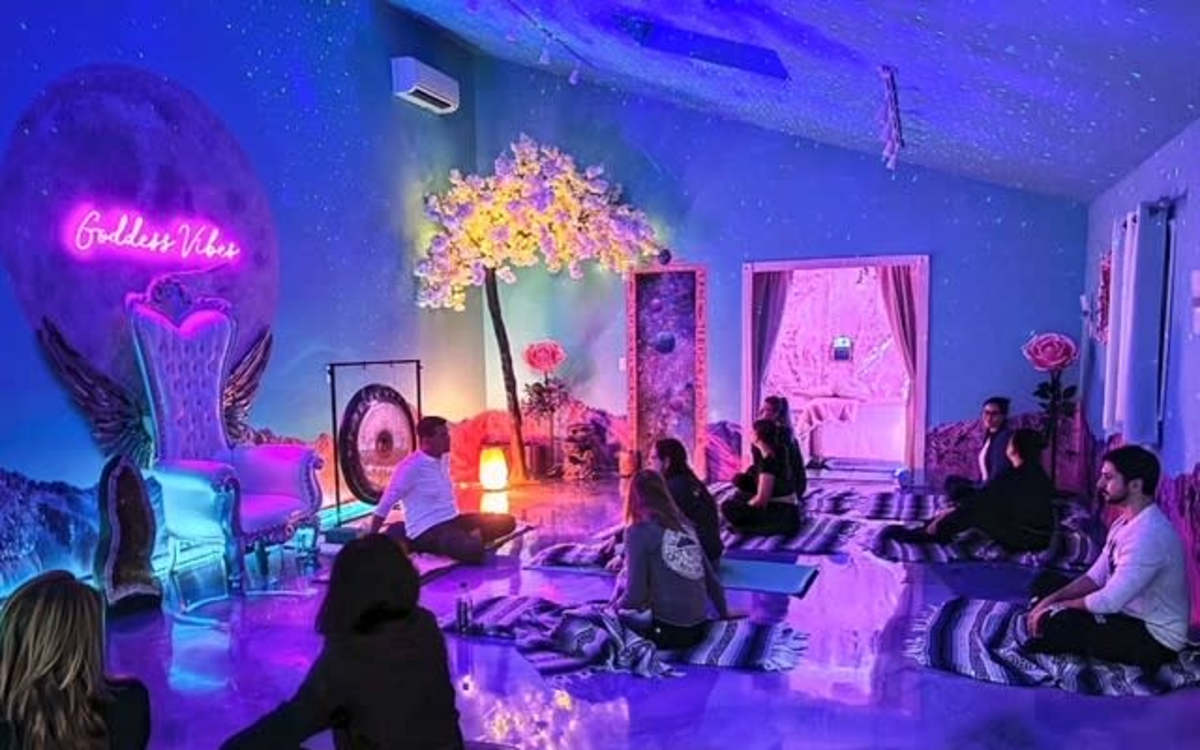 Unique Serene Dreamlike Event Studio, Huntington, NY | Event | Peerspace