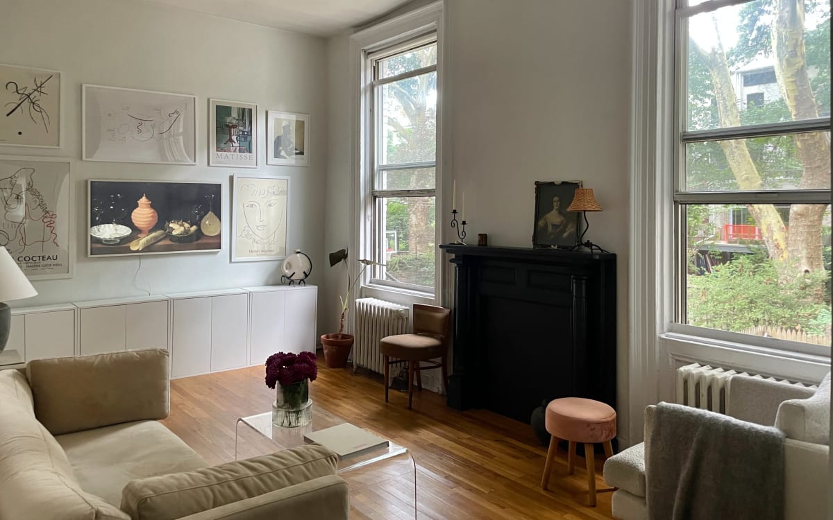 Historic Brooklyn Heights Parlor Floor Apartment w/ 1950's Pink ...