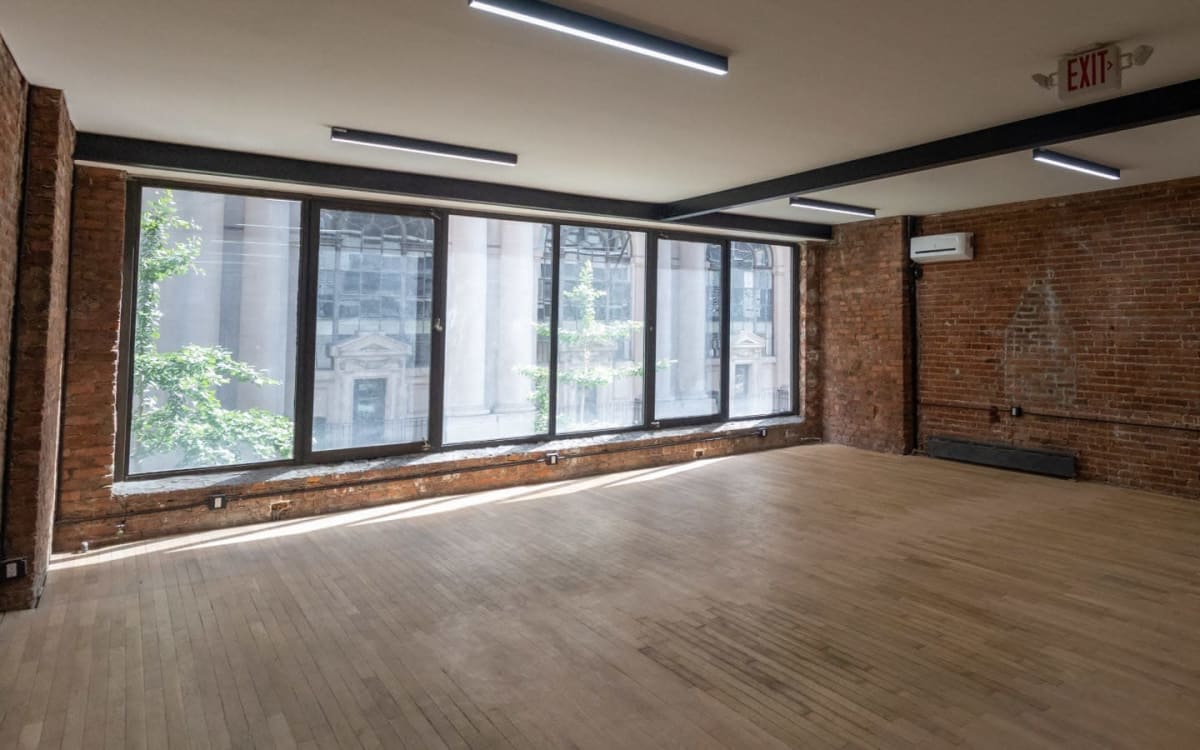 Midtown Warehouse Space, New York, NY | Event | Peerspace