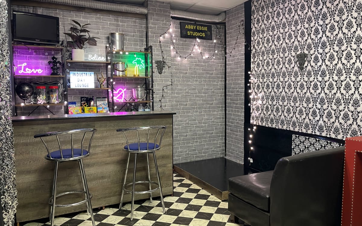 PRIVATE STAGE in Cool Black & White BAR TV SET, Chamblee, GA ...