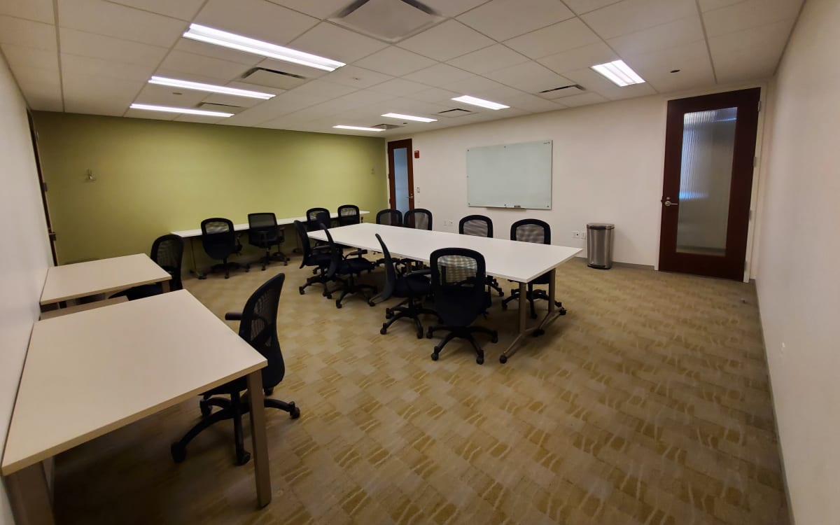 Training Room in Iconic Chicago High Rise, chicago, IL | Production ...