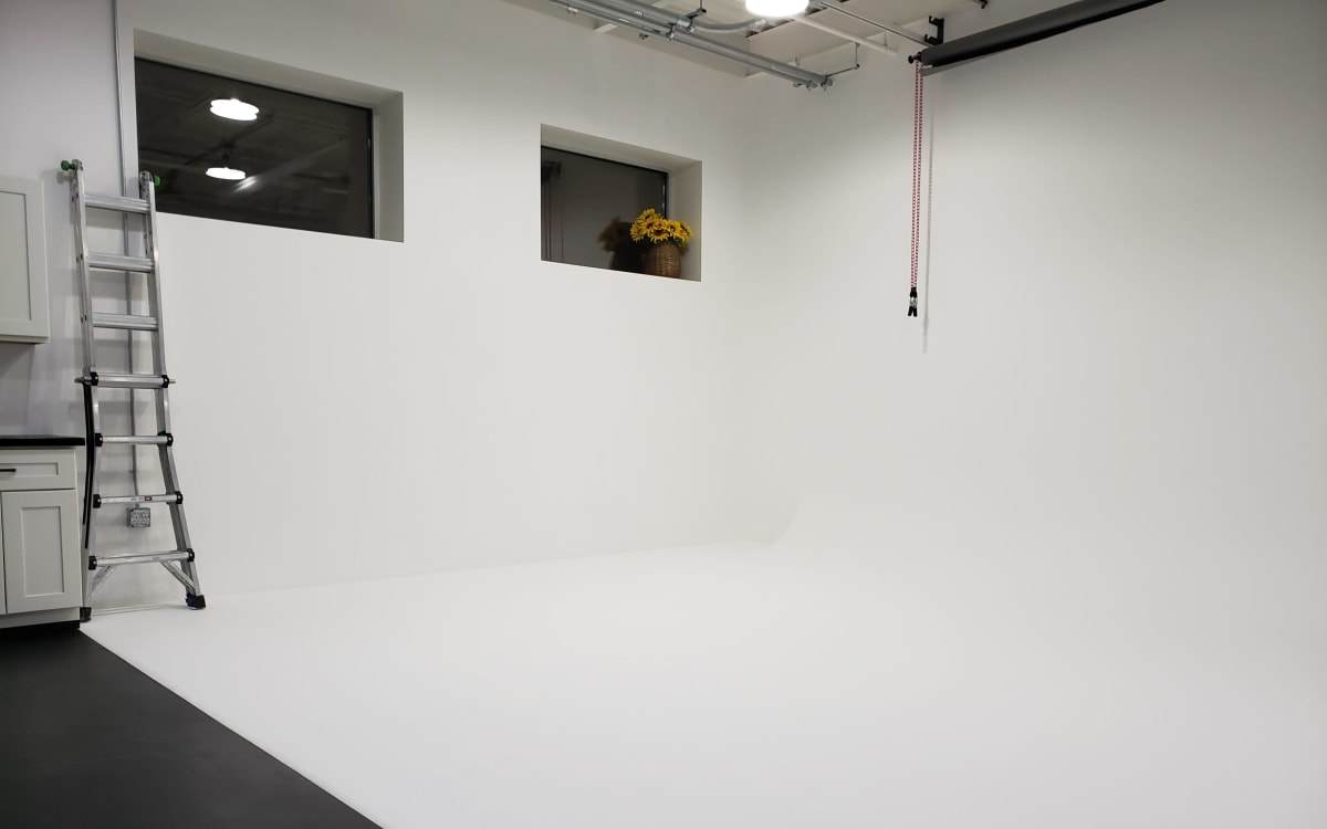 Twin Cities Photography Studio, Saint paul, MN | Production | Peerspace