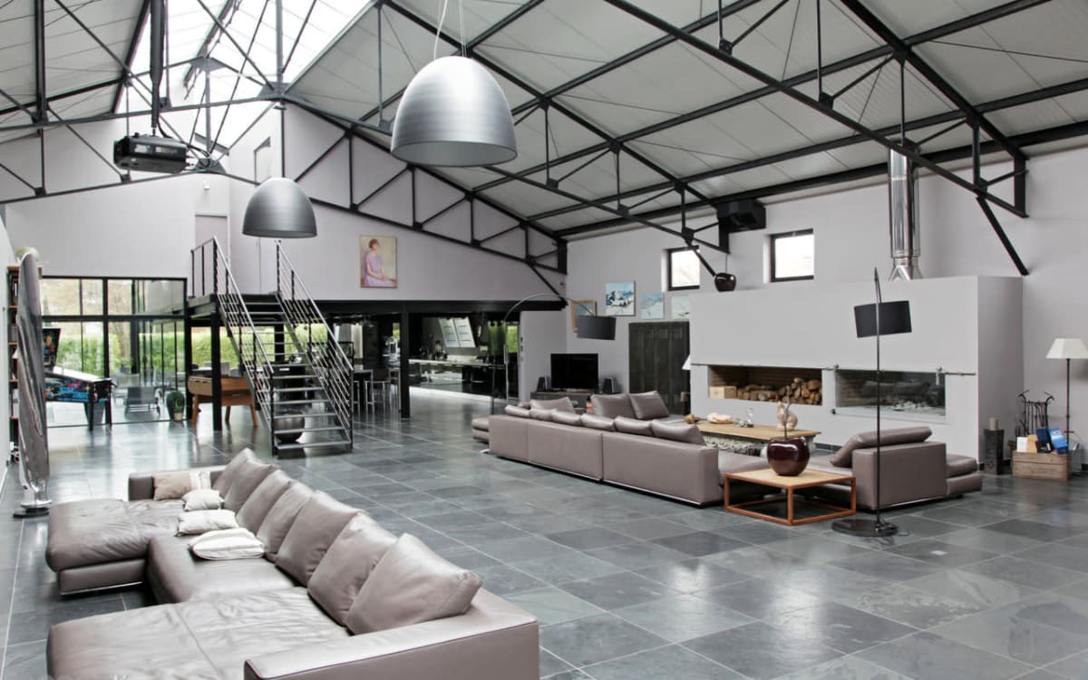Magnifique loft entièrement rénové avec piscine intérieure, Corbeil ...