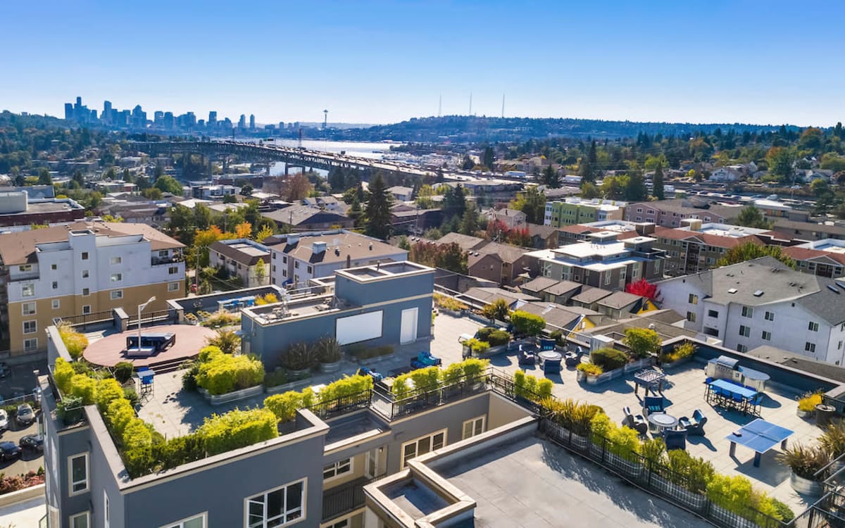 Charming Rooftop Deck w/ Seattle Skyline View, Seattle, WA | Event ...
