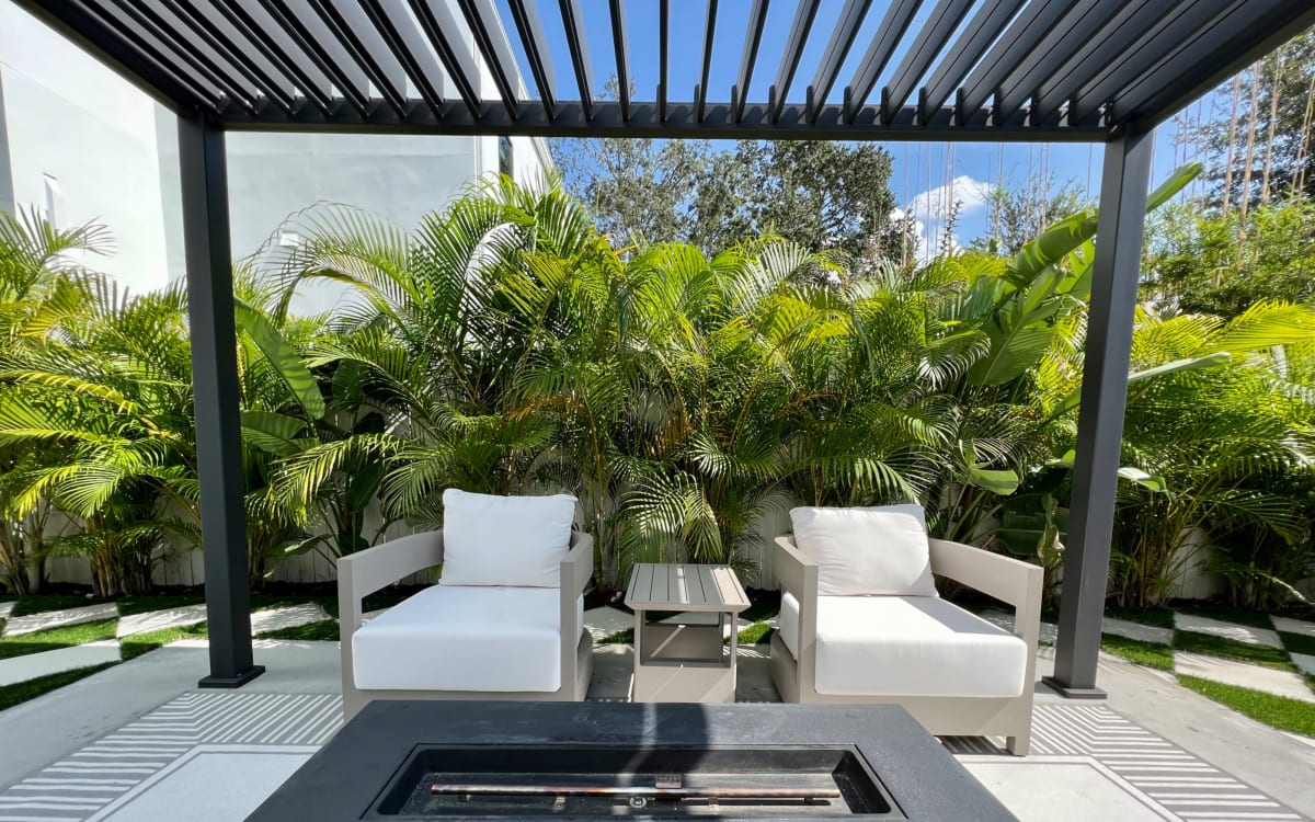 Modern Classic Tropical Oasis North Hyde Park, Tampa, FL | Production ...