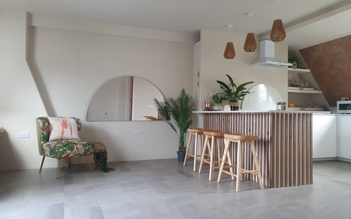 Tulum vibes with easy parking + balcony, Ealing | Production | Peerspace