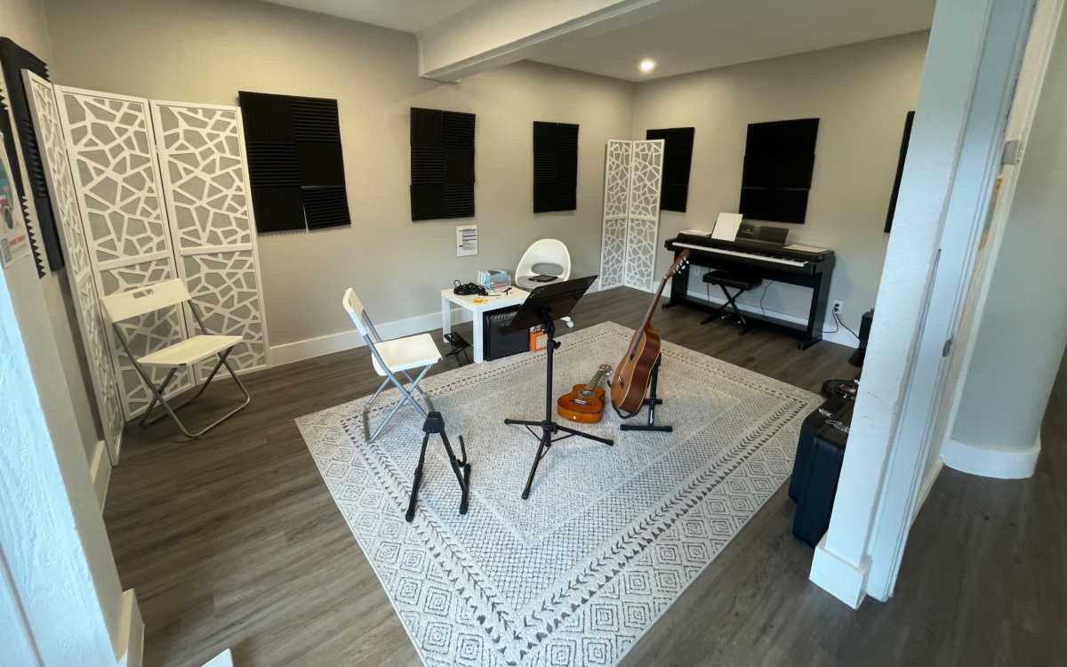 Giant Office Space with Lobby, and 3 Rooms for Your Use, West Lake ...