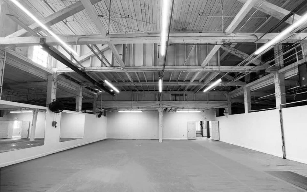 Eclectic Warehouse, Assembly Line, Office, Under-ground parking, Hyde ...