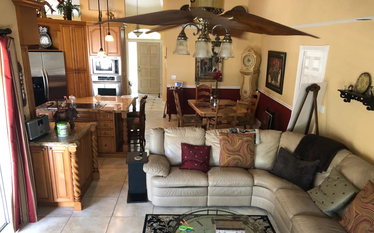 Middle Class Neighborhood Single Story Home, PALM BEACH GARDENS, FL ...