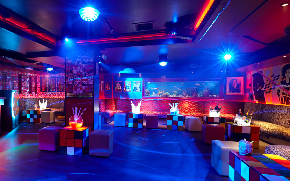 Classic 80s Dance Club located on Fulham Road, London | Production ...