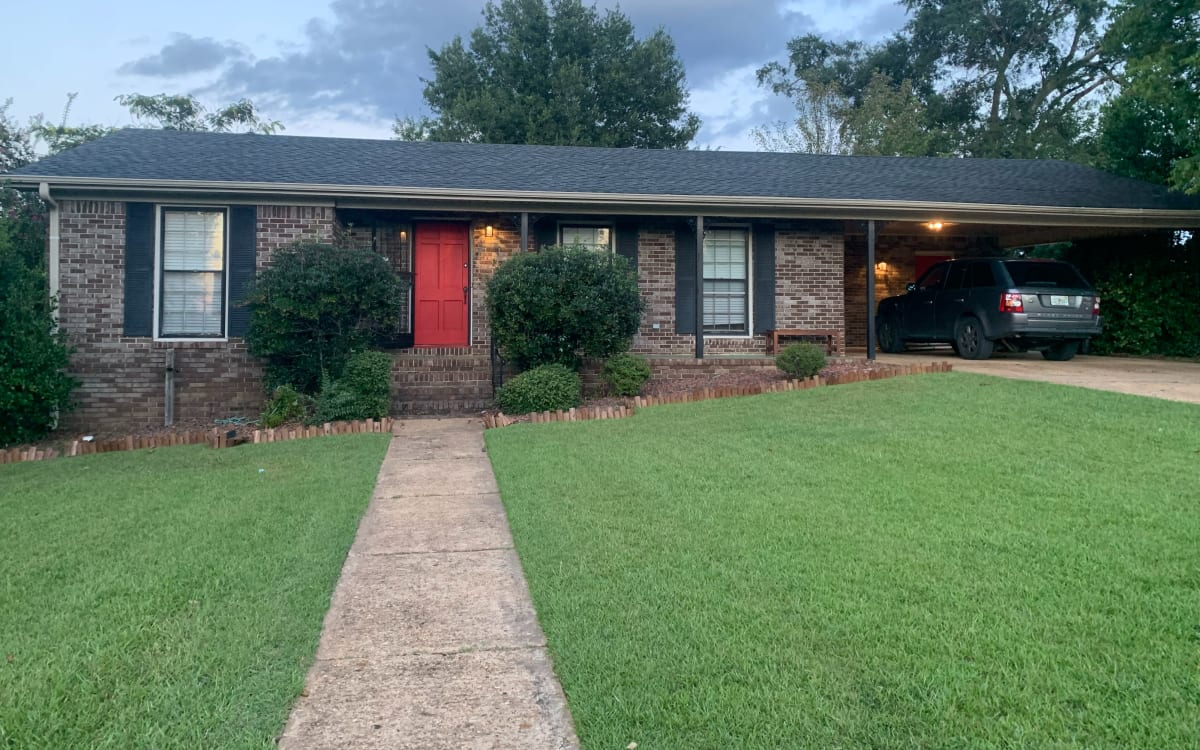 University of Alabama Themed Home w/ Large Yard, Tuscaloosa, FL ...