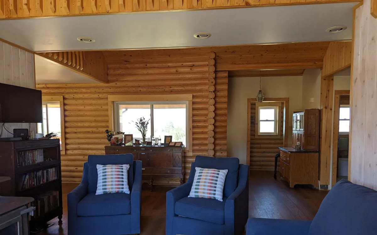 Riders' Retreat log cabin, bunkhouse, corral & horse barn, Kiowa, CO ...