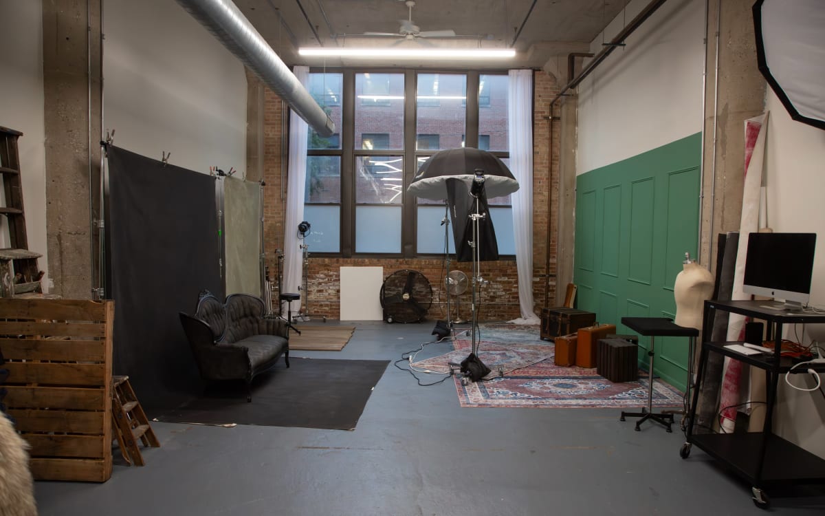 Ravenswood Industrial Photo Studio, Chicago, IL | Production | Peerspace