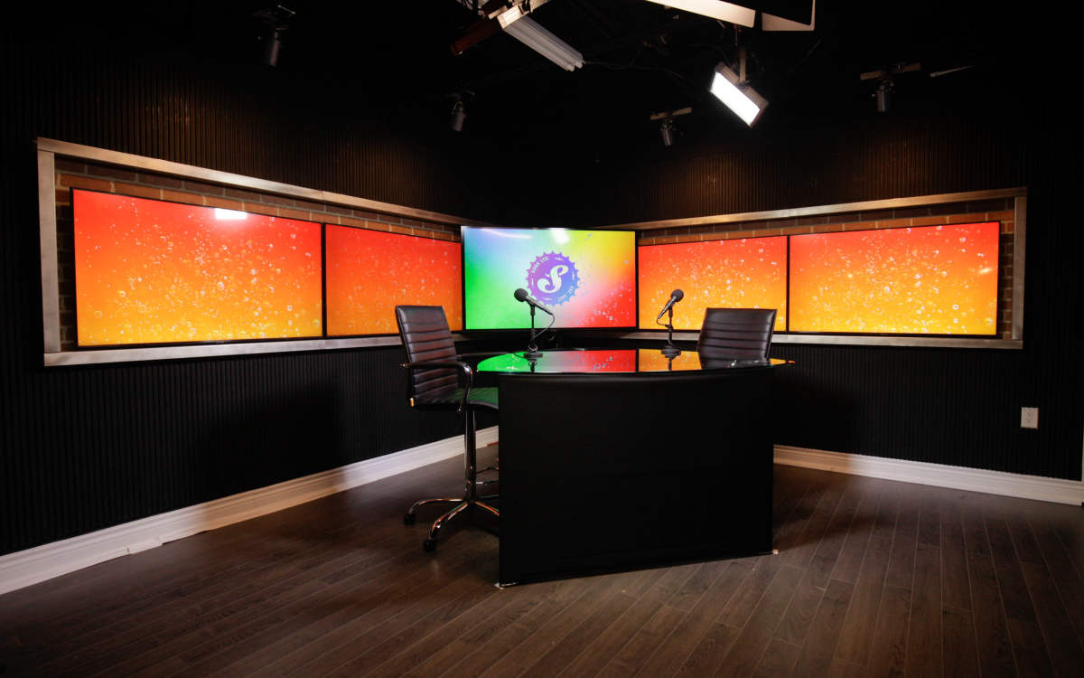 Modern Video Podcast Set, Toronto | Production | Peerspace