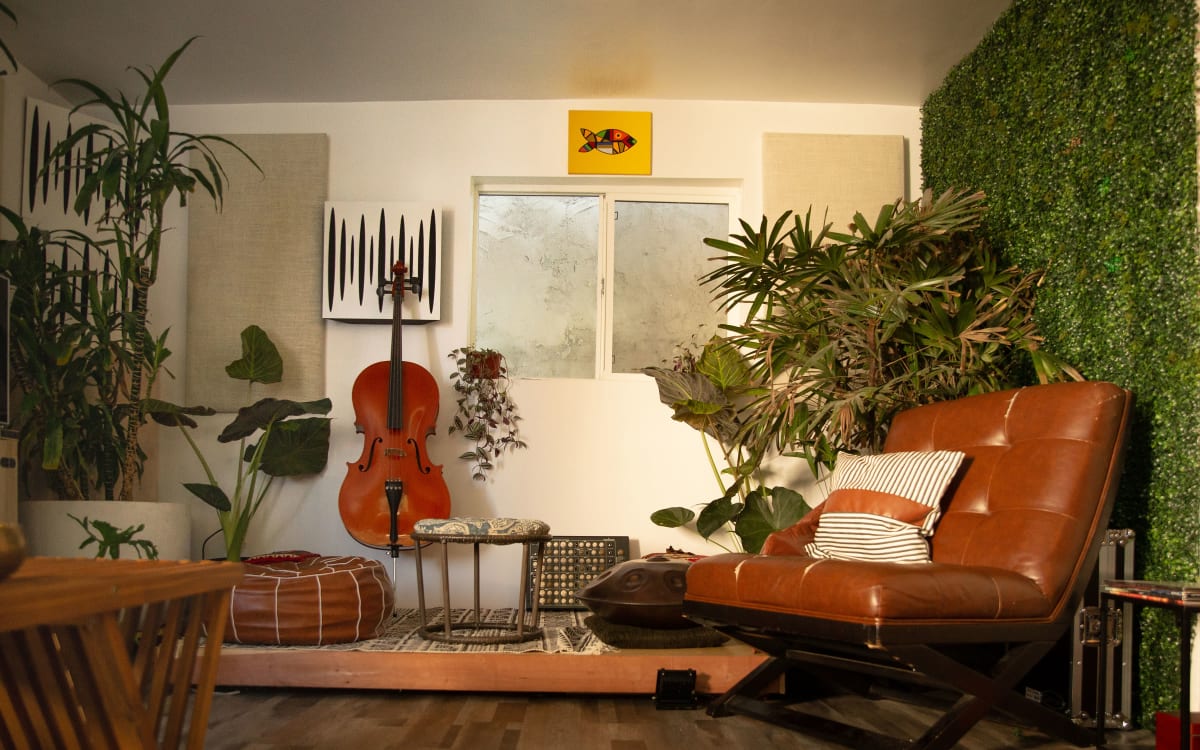 Oasis Studios: Urban Riyadh & Creative Recording Studio, Los Angeles ...