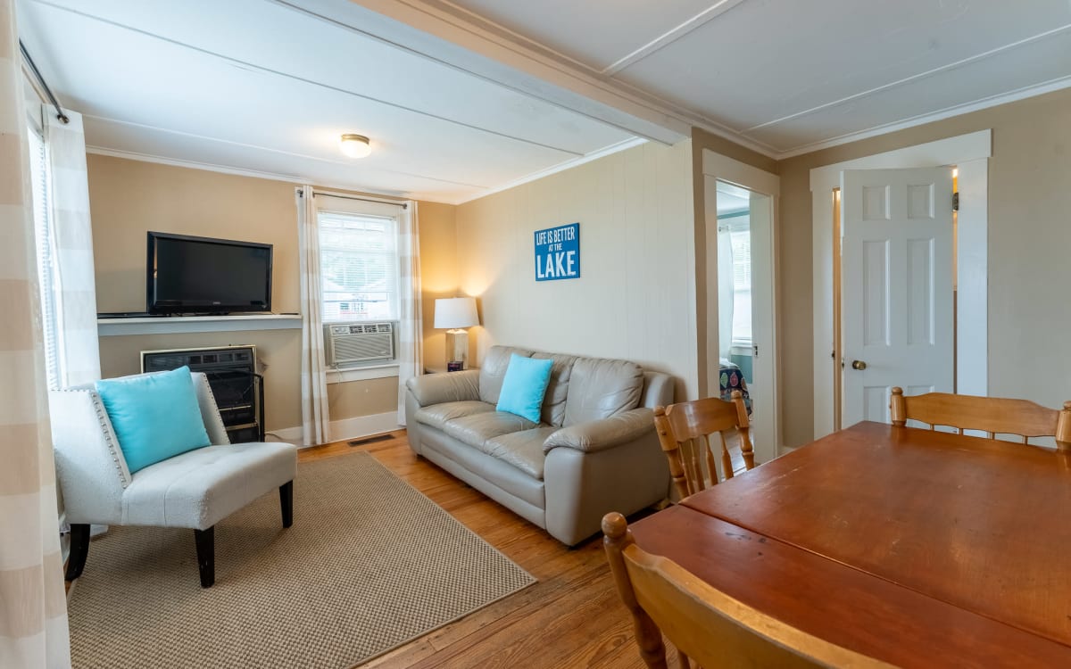 Historic Lakeview Inn and Cottages with sweeping lake views, Weirs ...