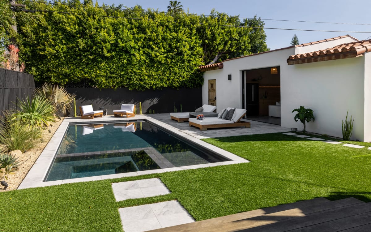 Spanish Modern Backyard Pool & Pool House Oasis, Los Angeles, CA ...