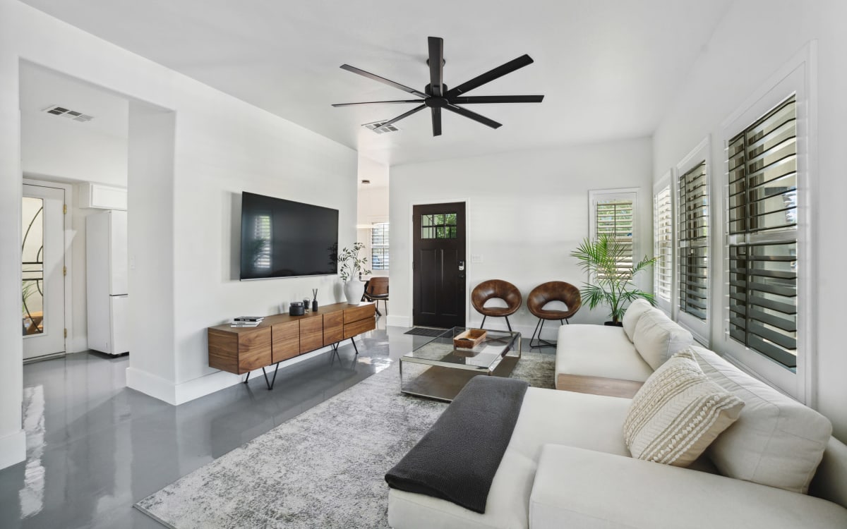 Aesthetic downtown Phoenix home, Phoenix, AZ | Production | Peerspace