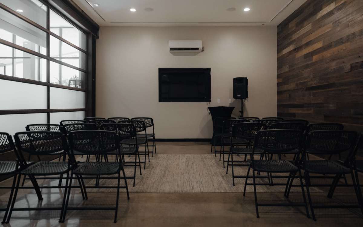 Minimalistic Classroom, Whittier, CA | Event | Peerspace