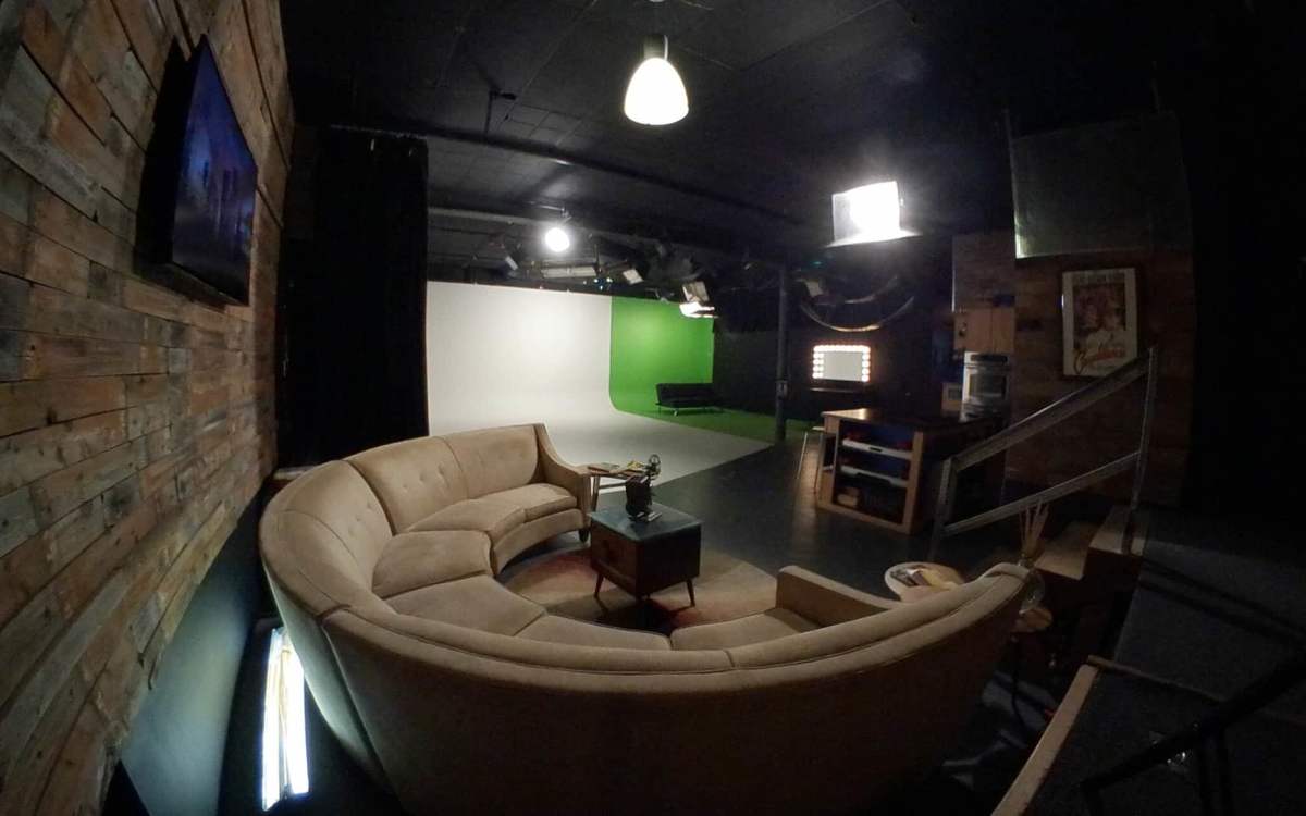 skytheory | Fully-Equipped Studio with a 24' x 30' Cyclorama, Grid ...