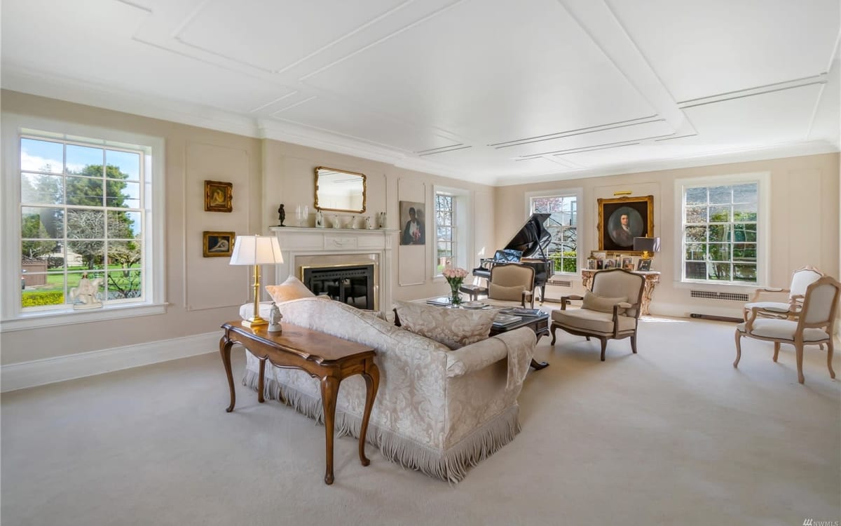 Craftsman Colonial Home, Aberdeen, WA | Event | Peerspace