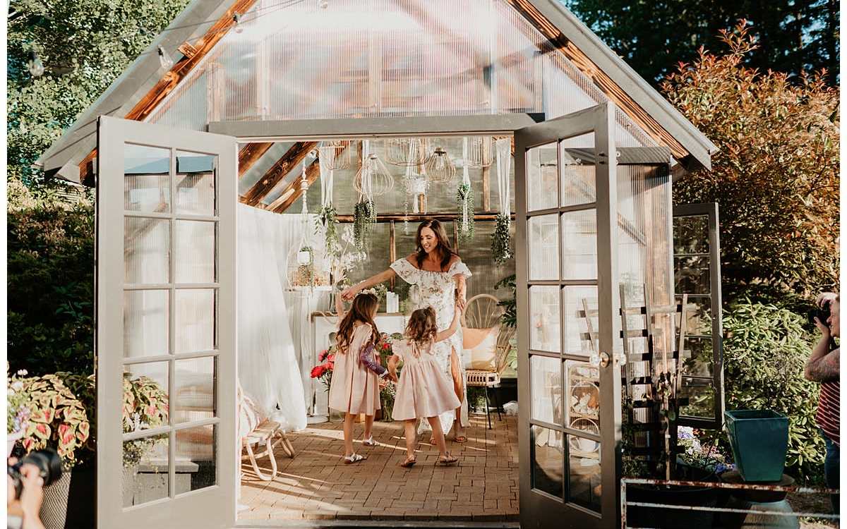 Suburban Greenhouse Studio with a Boho Vibe!, Shoreline, WA | Production | Peerspace