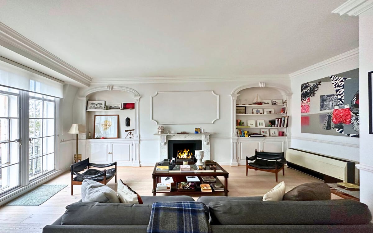 Spacious Eclectic/Period Mayfair flat, London | Production | Peerspace