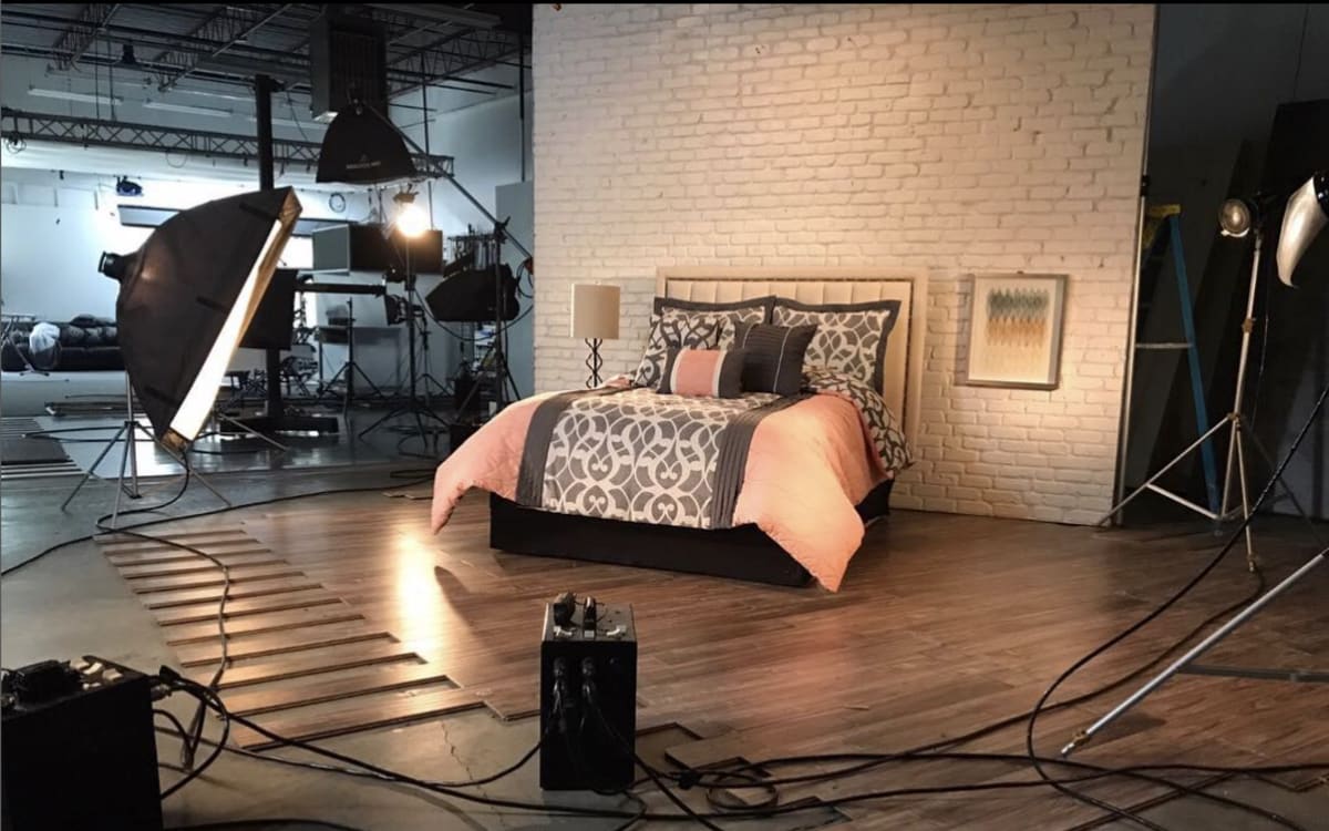 Production Studio - Video / Photo / Film/ 2-3 Sets / 4k square feet of ...