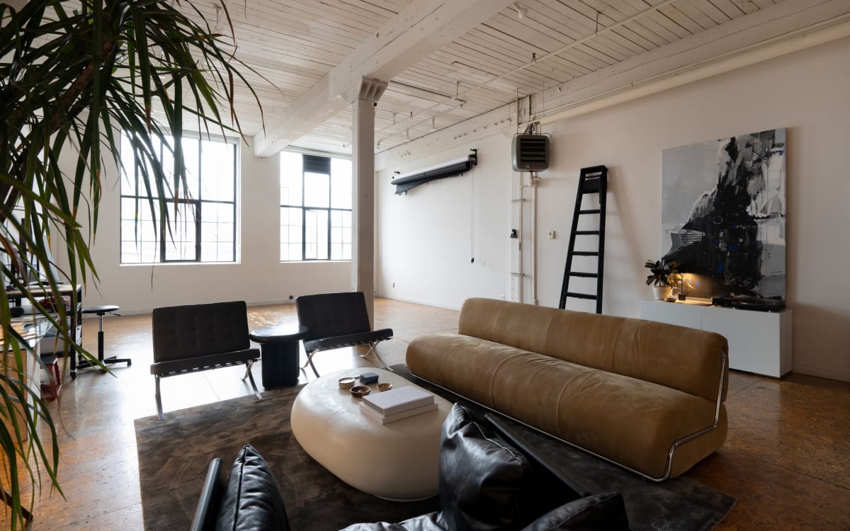 Prince Davis Photography | Minimal Contemporary Loft Geared for Content ...