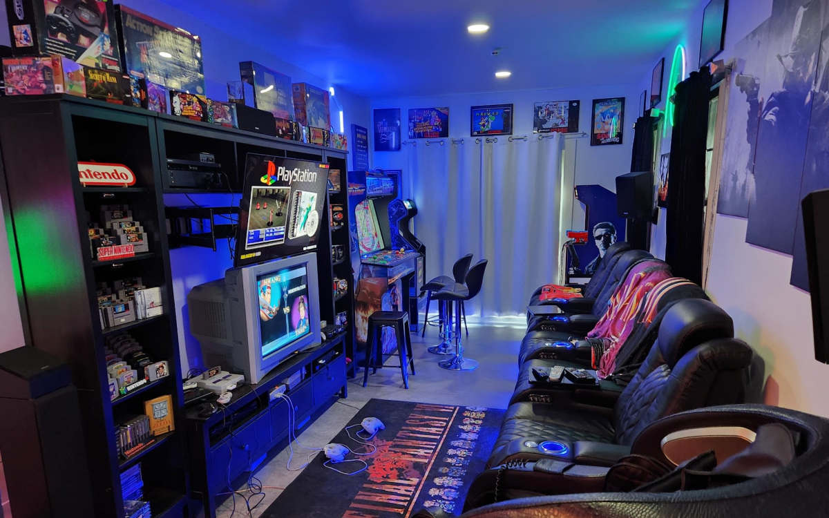 Retro Gaming Arcade, and Video Game Consoles Perfect For a Birthday ...